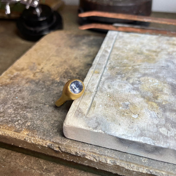 Oval Sapphire Ring | Eli Halili