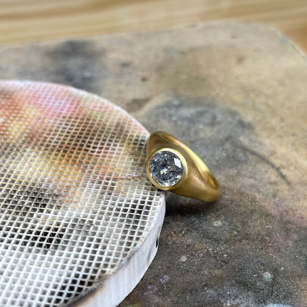 Grey Diamond Ring | Eli Halili